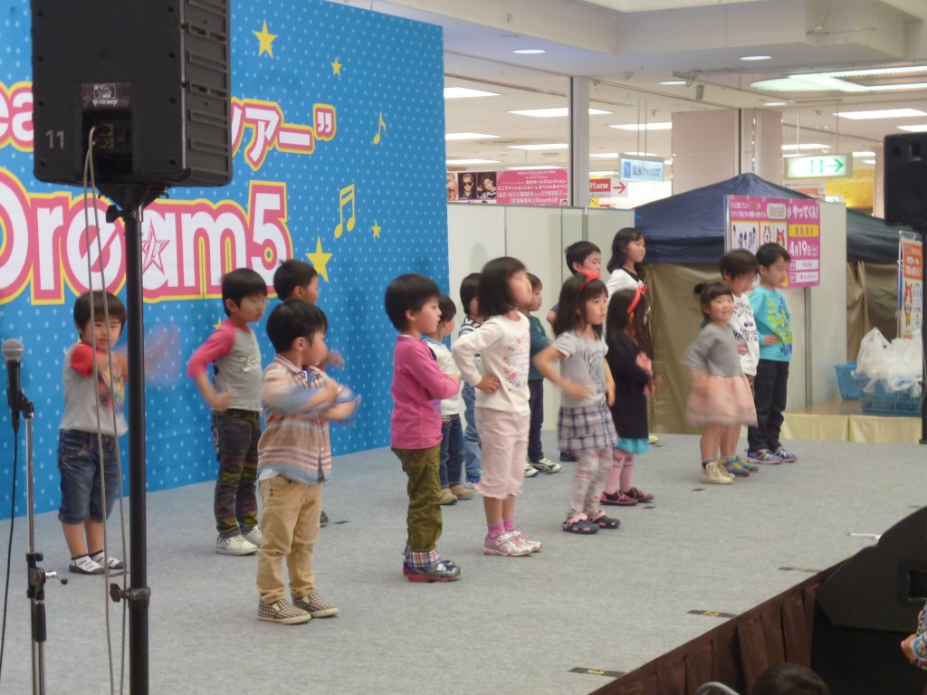 4/19 ミニTGC＆Dream5ライブ in イトーヨーカドー安城店!! | 株式会社エリクション